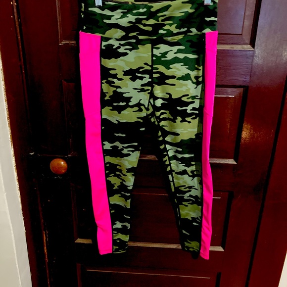 LuLaRoe | Pants & Jumpsuits | So Hot Llr Camo Workout Leggings | Poshmark